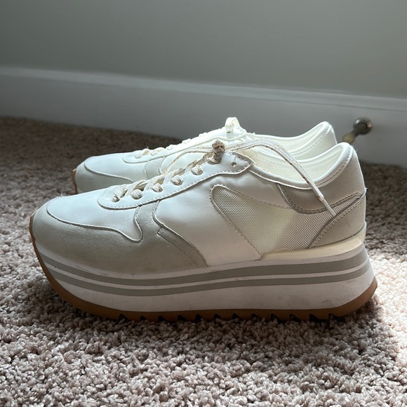 Pull&Bear | Shoes | Pull Bear Size 8 Platform White Sneakers | Poshmark